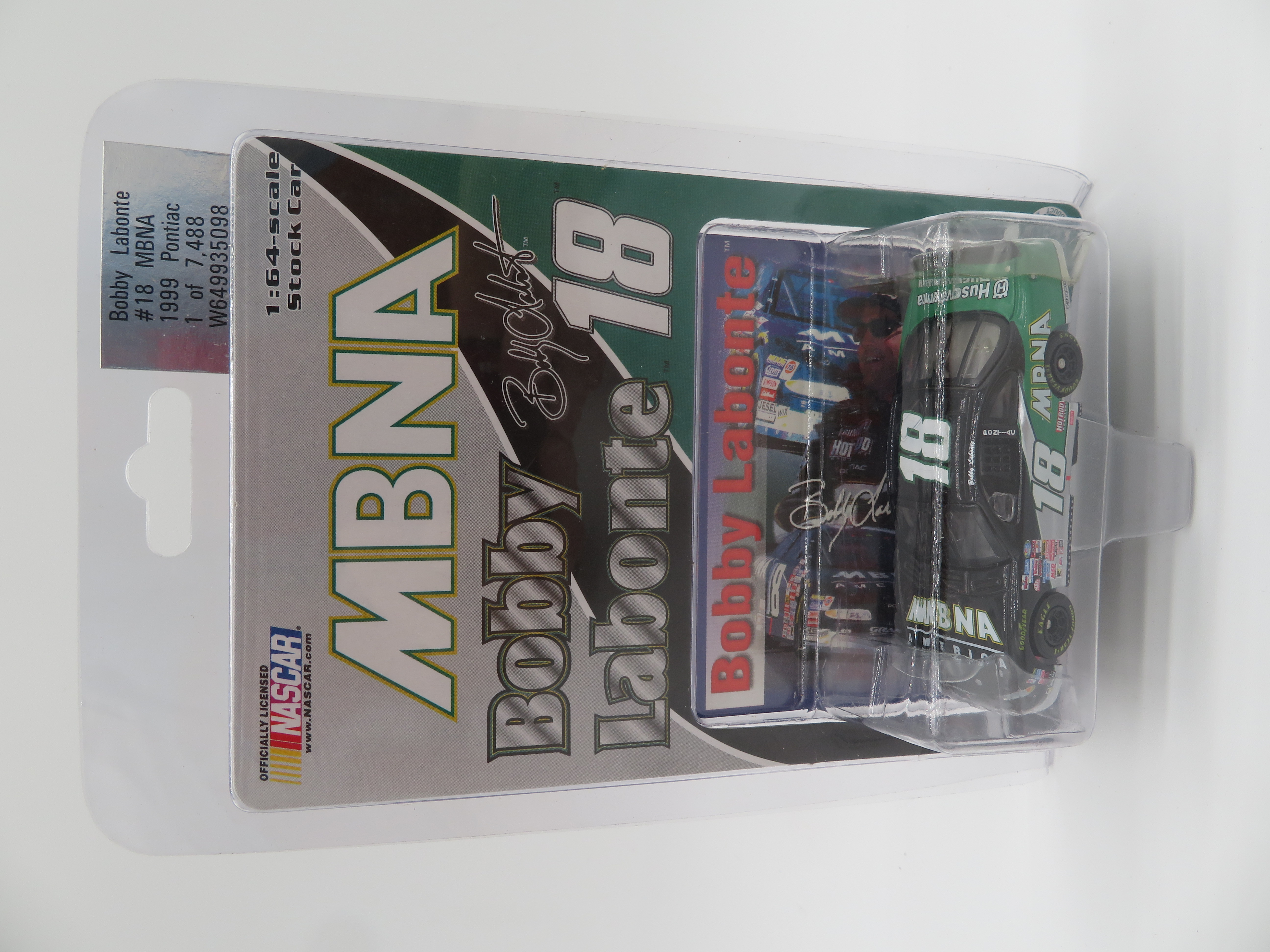 Bobby Labonte 1999 #18 MBNA 1:64 Nascar Diecast