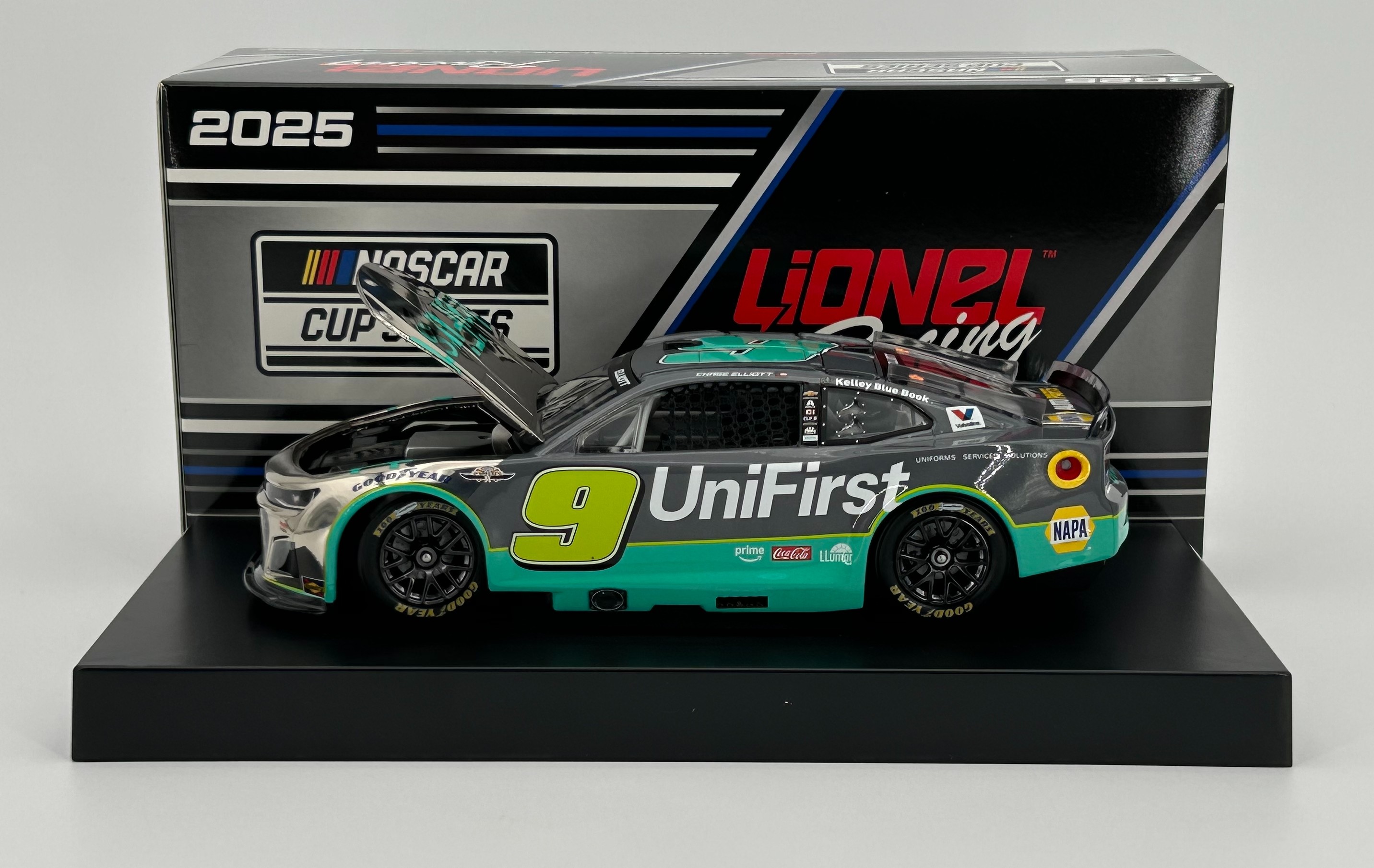Chase Elliott 2025 Unifirst Throwback 1:24 Color Chrome Nascar Diecast