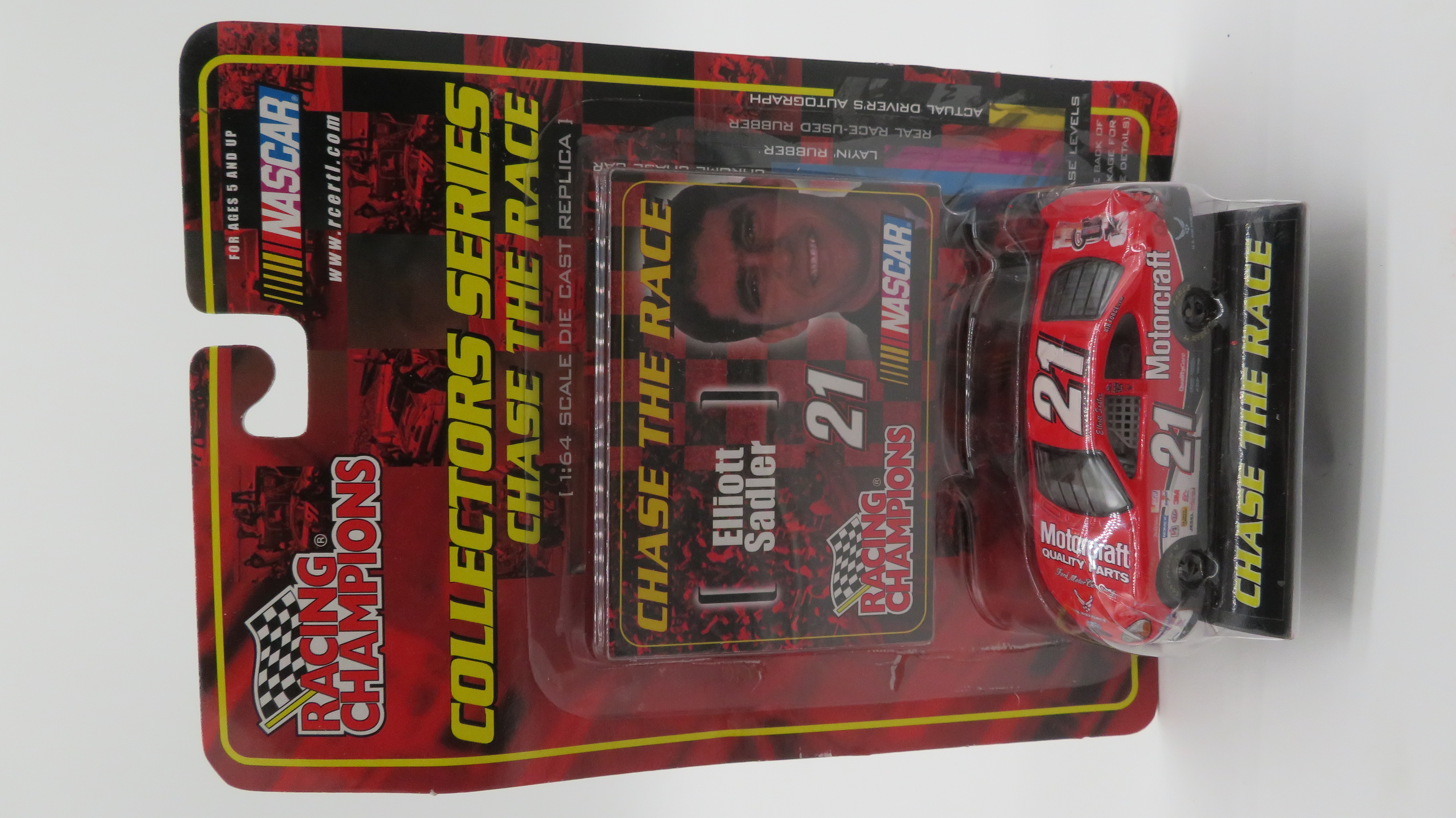 Elliott Sadler 2001 #21 Motorcraft 1:64 Chase The Race Racing Champions