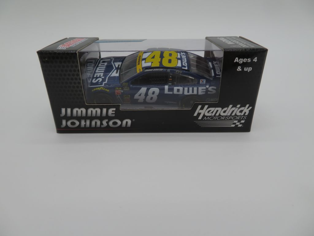 Jimmie Johnson 2014 Lowes Chase for the Cup 1:64 Nascar Diecast