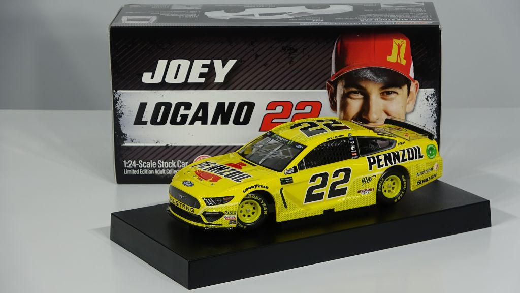 Joey Logano Autographed 2019 Pennzoil 1:24 Nascar Diecast