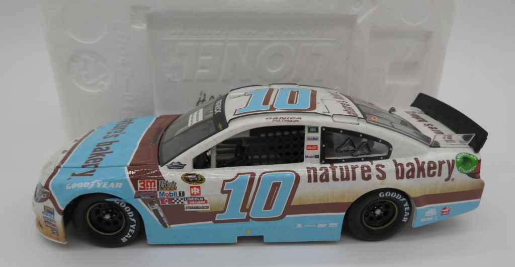 **PROTOTYPE** Danica Patrick 2016 Nature Bakery 1:24 Liquid Color ...