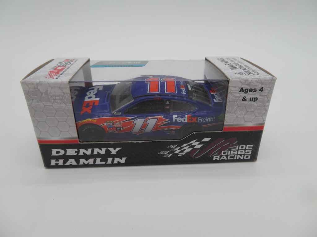 Denny Hamlin Fedex Freight 1:64 SS Nascar Diecast