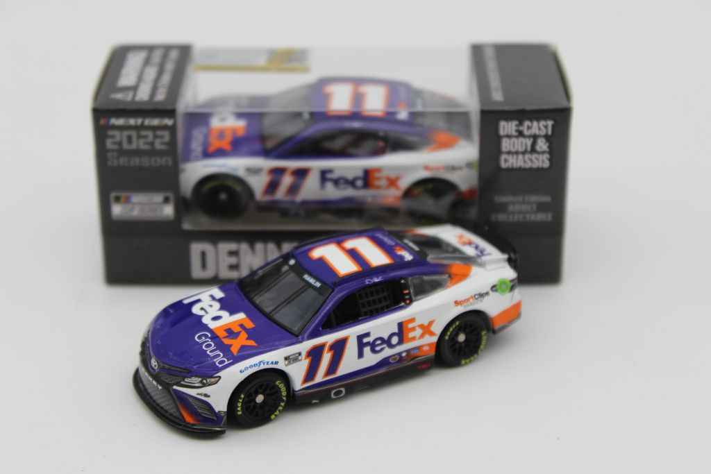 Denny Hamlin 2022 FedEx Ground 1:64 Nascar Diecast Chassis