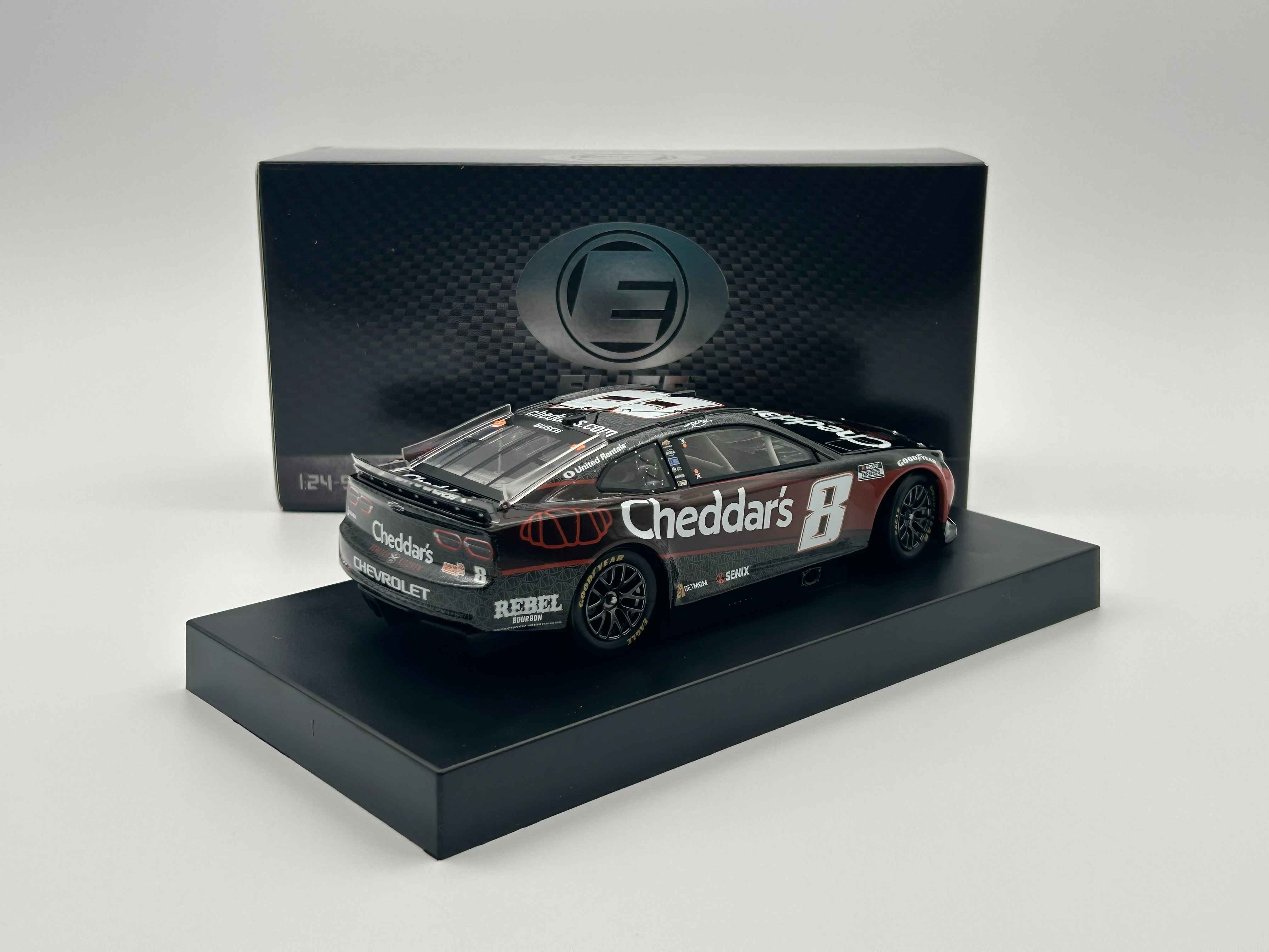 Kyle Busch 2025 Cheddar's 1:24 Elite Nascar Diecast